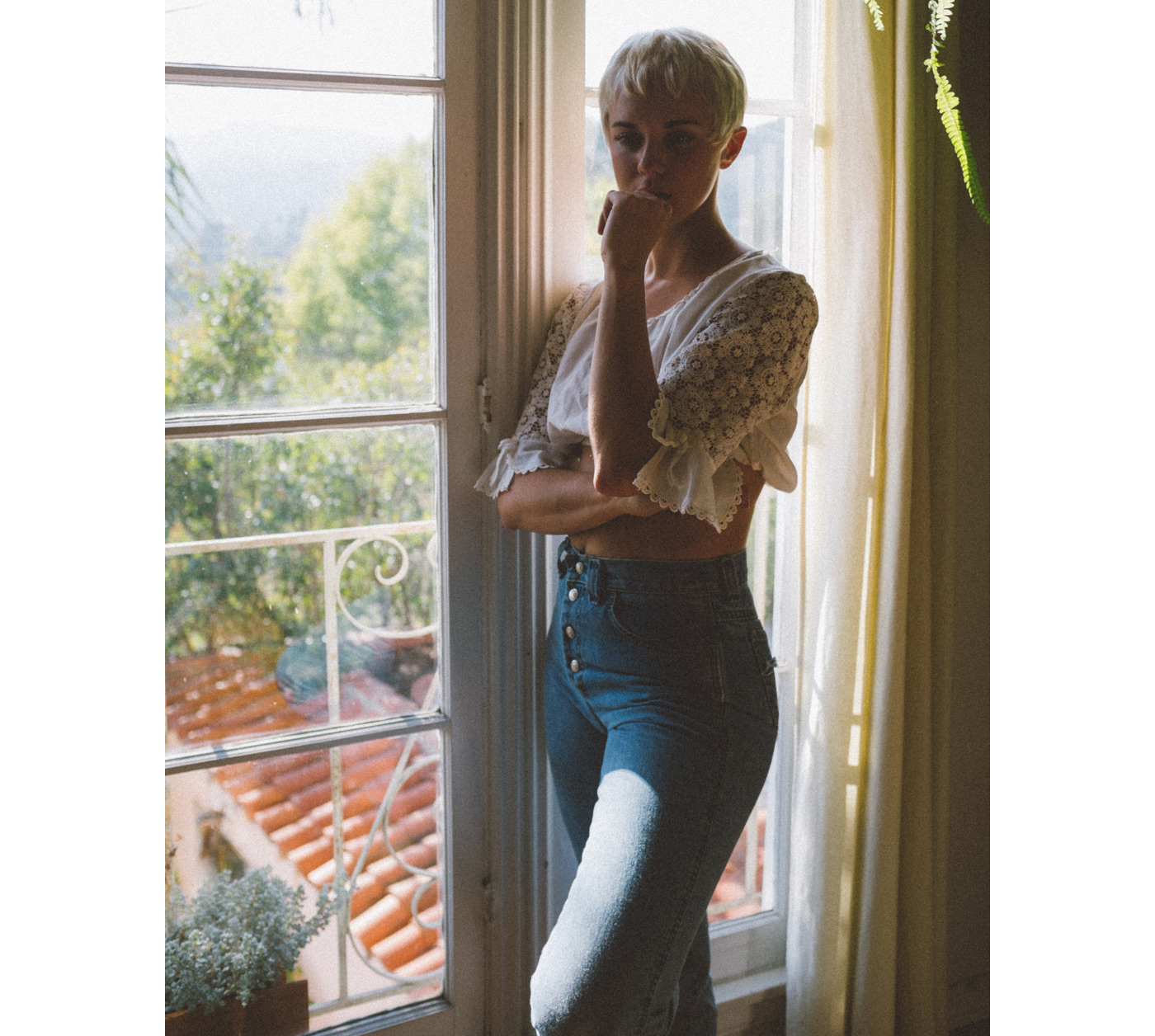 “glympstorys” Photographer And Filmmaker Roy Stuart Talks About His New