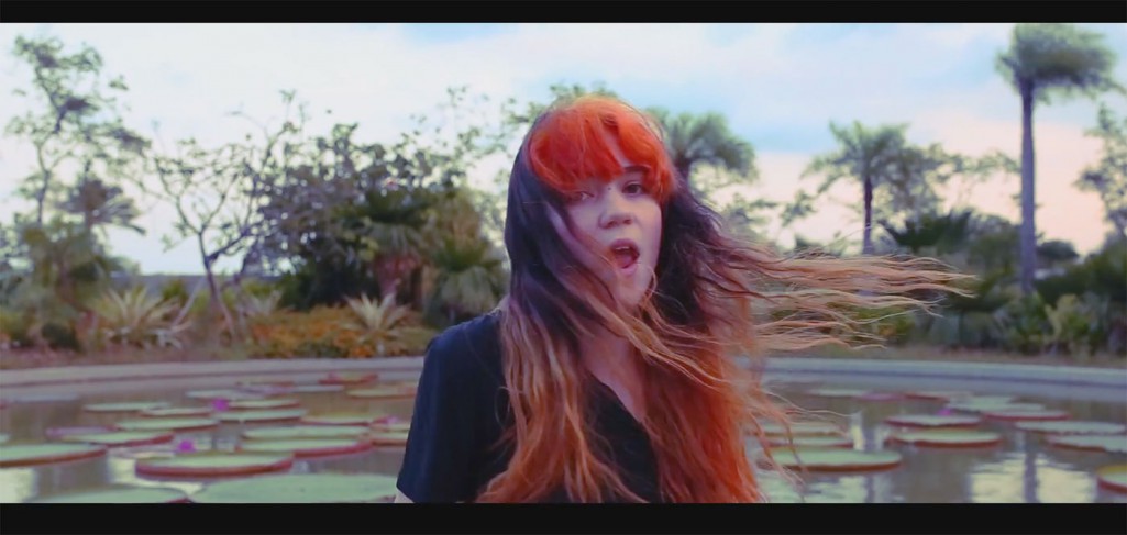 Grimes drops a new track and video - C-Heads Magazine