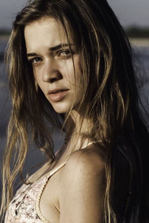 Aiya by Nicolas Simoes for C-Heads - C-Heads Magazine