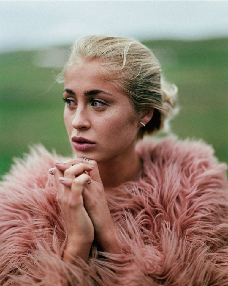 The lost models of Iceland by Simon Chetrit - C-Heads Magazine