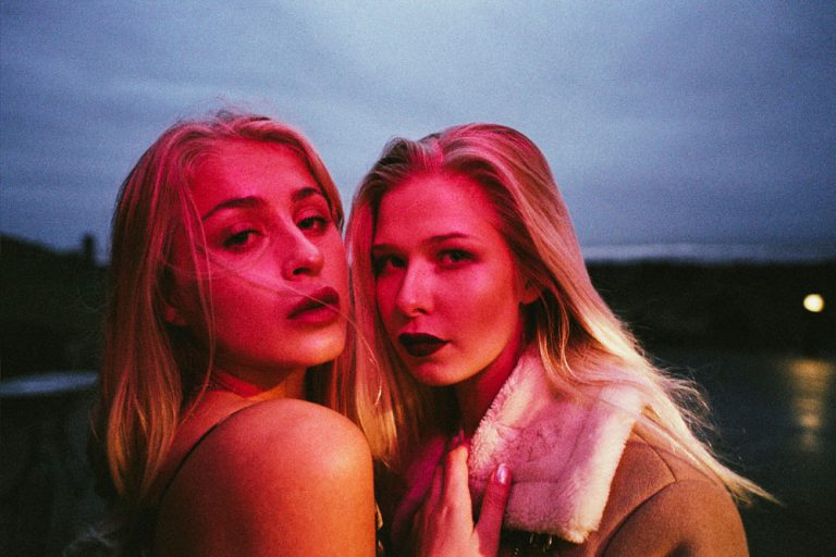 The lost models of Iceland by Simon Chetrit - C-Heads Magazine