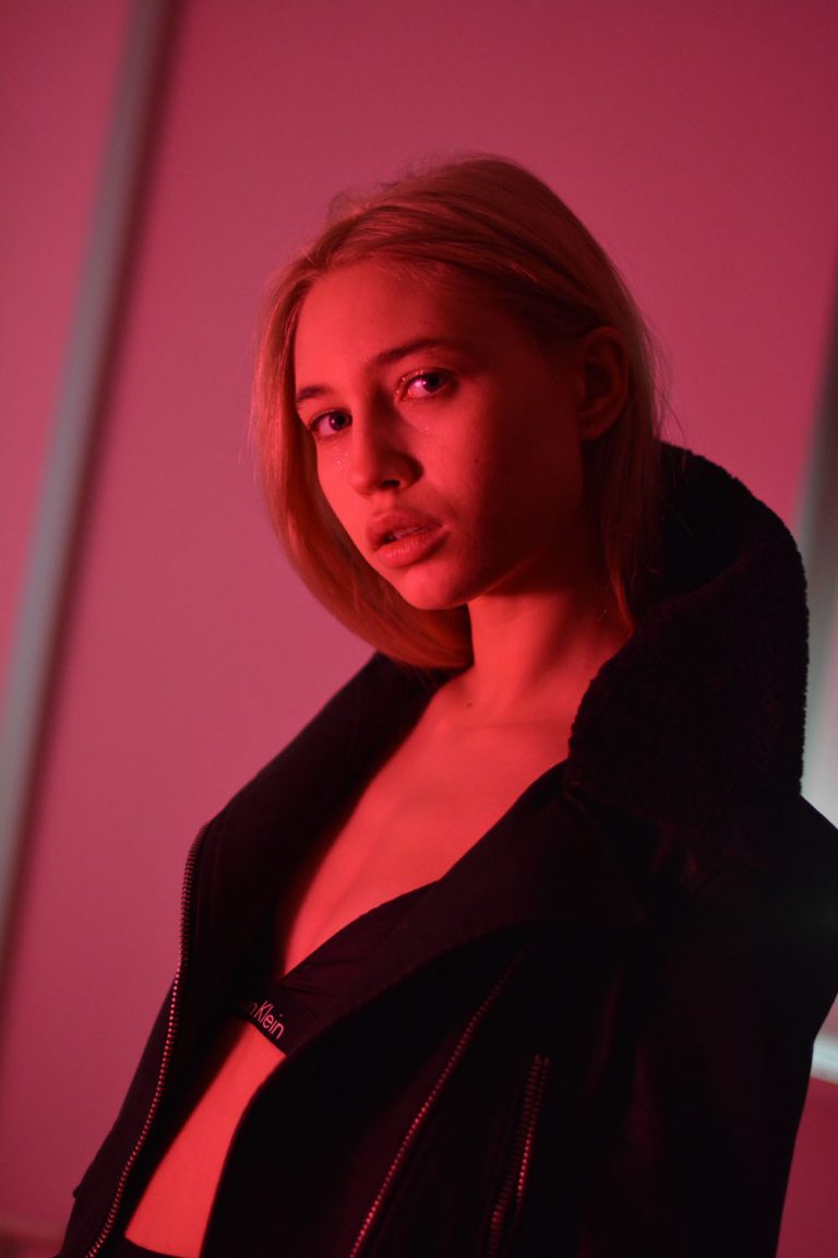 Red light district - C-Heads Magazine