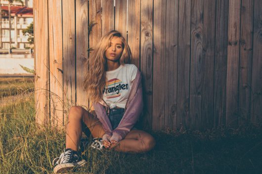 Evening stroll in golden light - Saskia by Anne Carolien Kohler - C ...