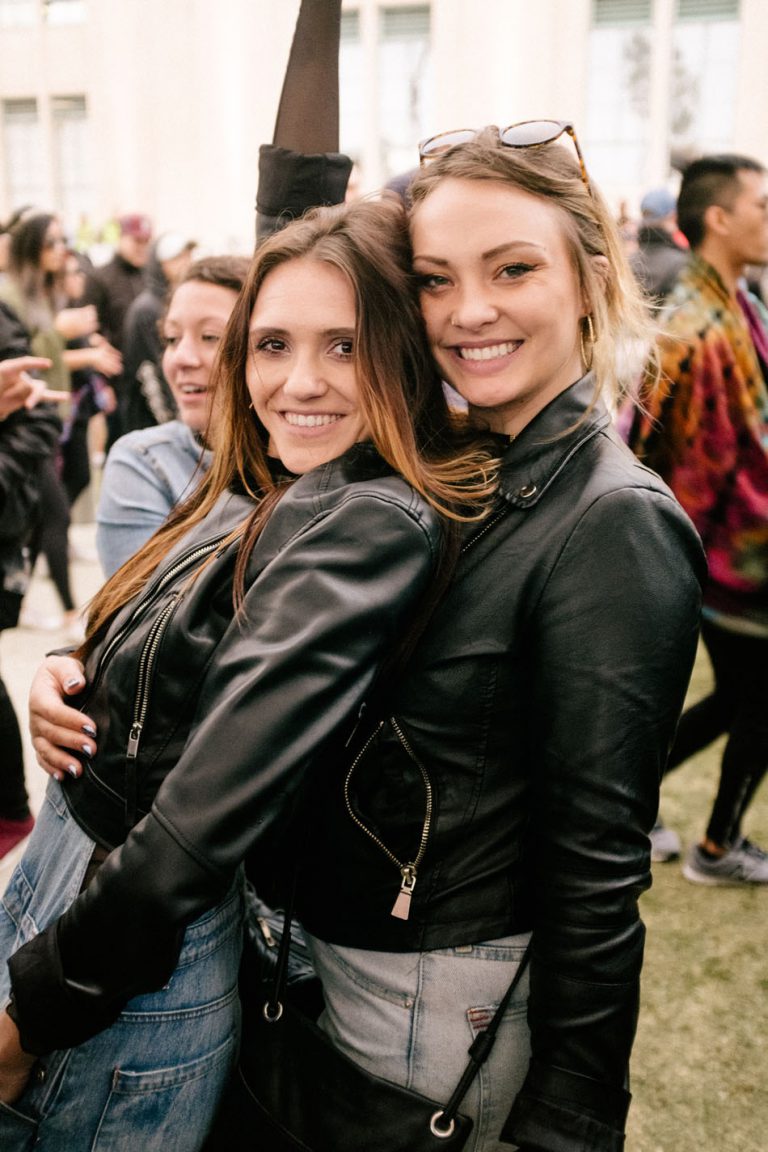 Costumes, music and kisses at CRSSD Festival 2017 - C-Heads Magazine