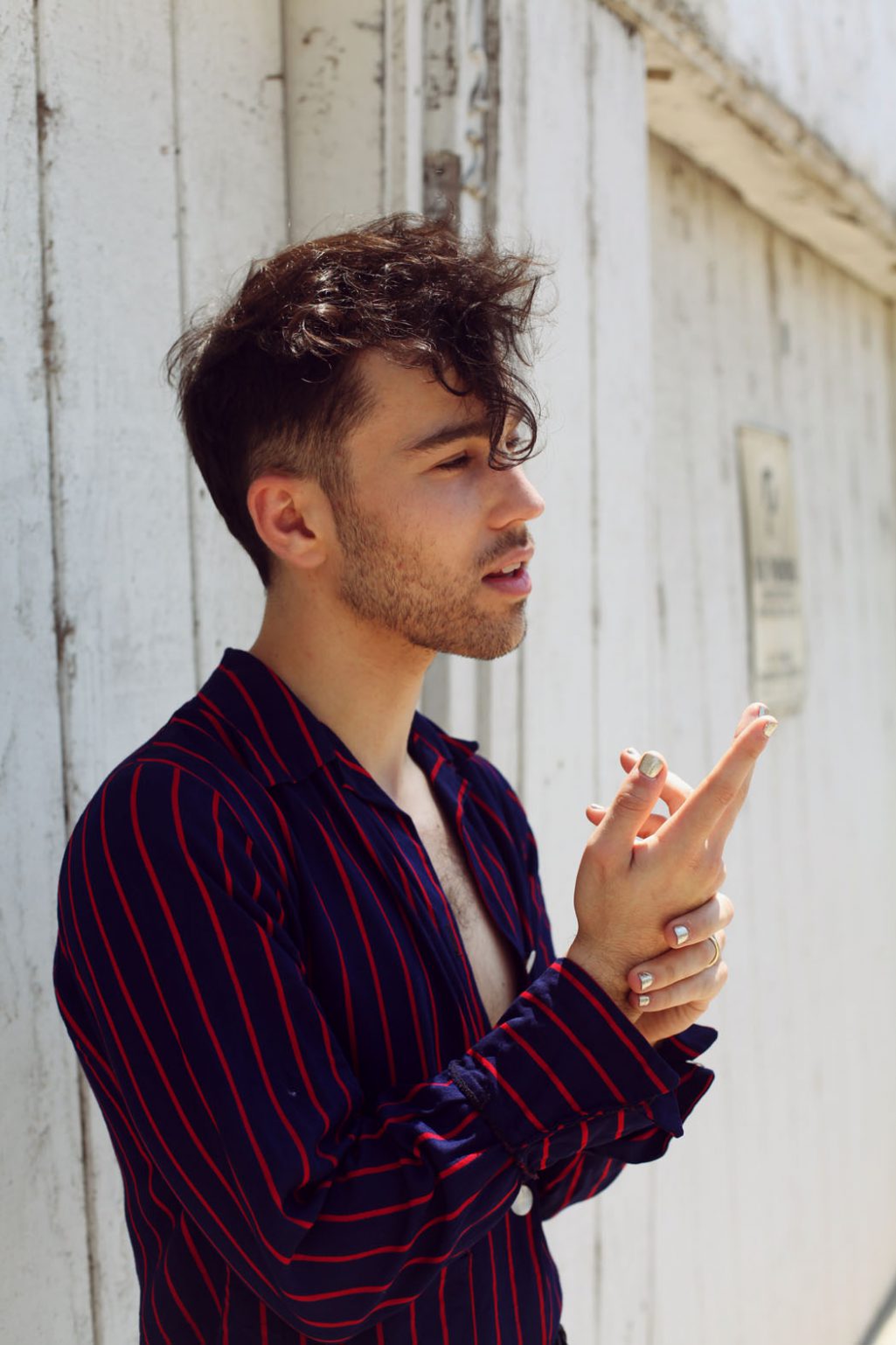 New York singer MAX goes into rapture over music and love - C-Heads ...