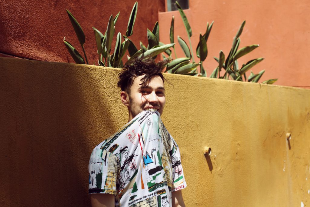 New York singer MAX goes into rapture over music and love - C-Heads ...