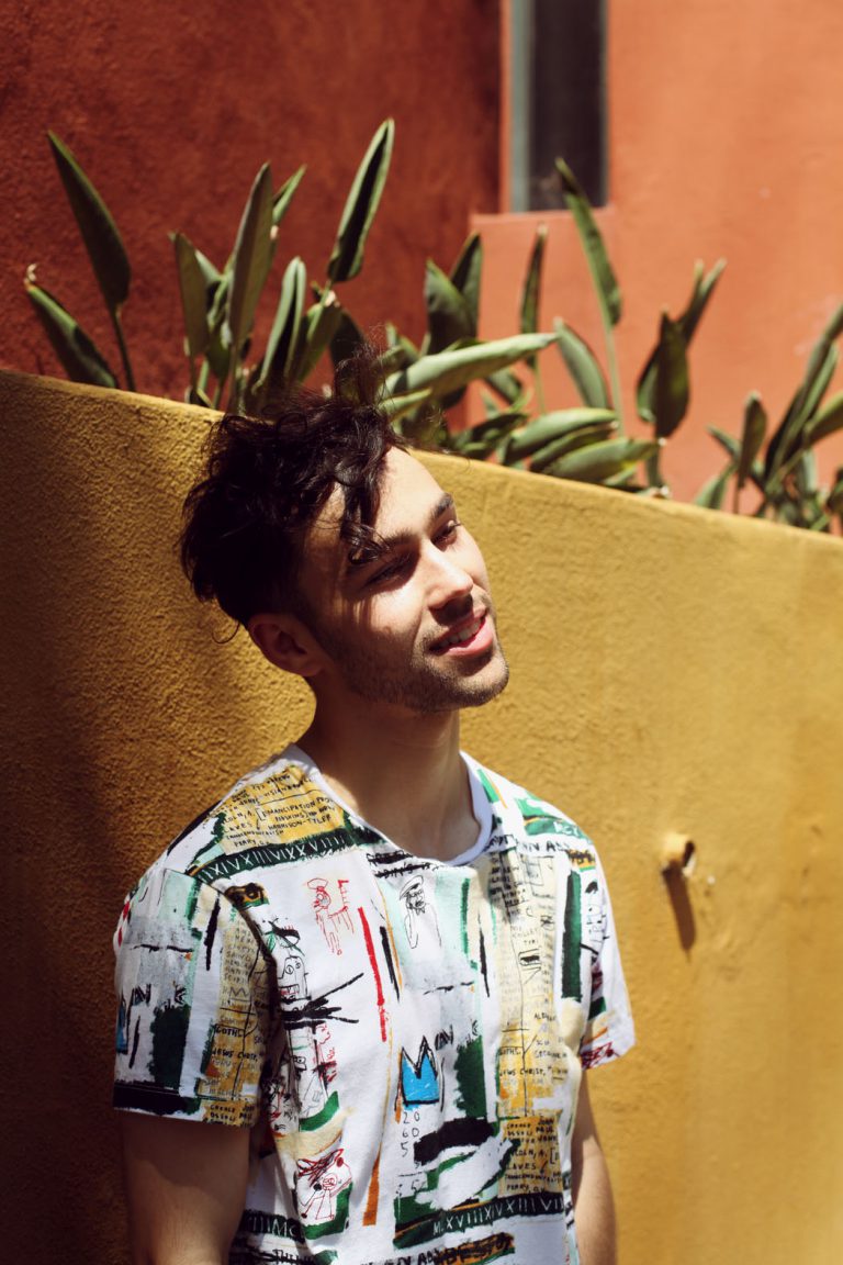 New York singer MAX goes into rapture over music and love - C-Heads ...