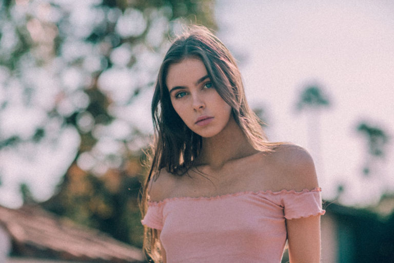 Tropical Feelings with Isabel Lawson - C-Heads Magazine