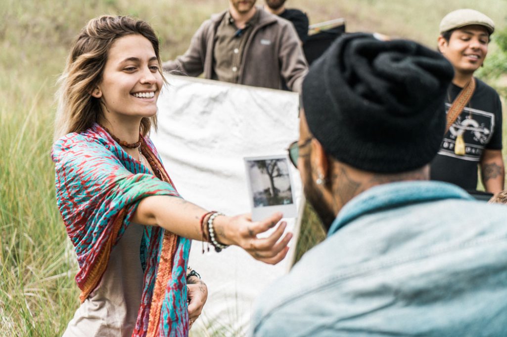 Paris Jackson shines in new video for 'Dragonfly' from US singer Nahko ...