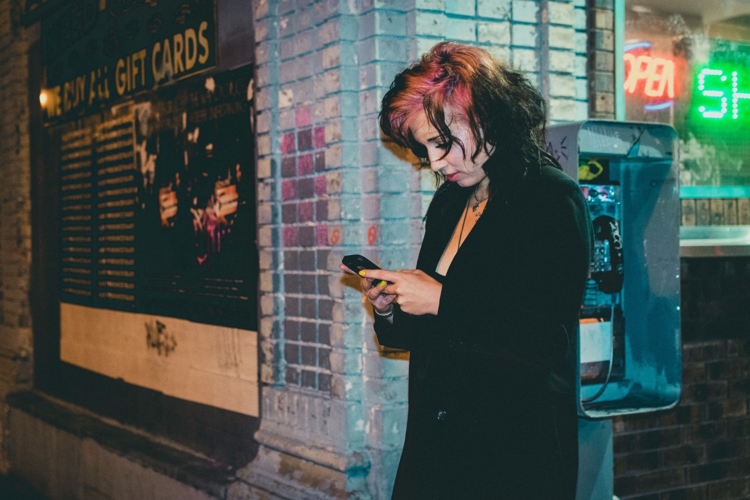 Pop Songwriting and Punk Rock: A talk with Sizzy Rocket - C-Heads Magazine