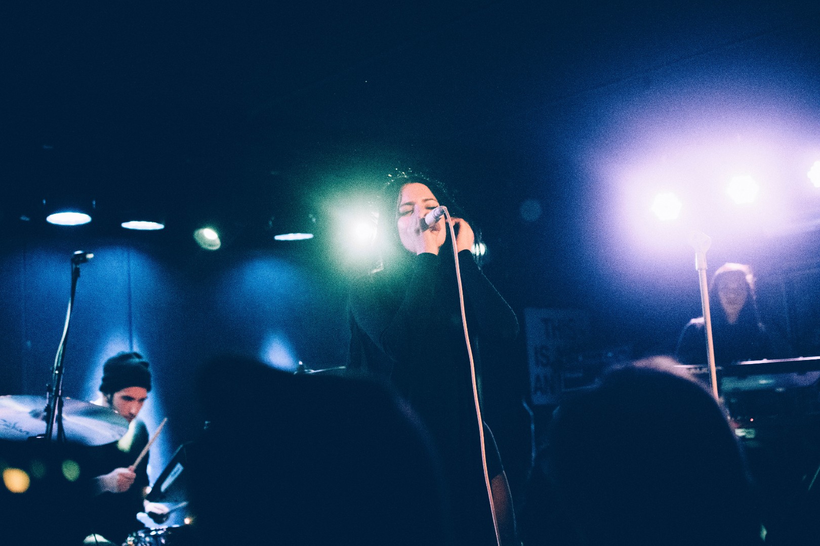 Endless Summer: A talk with Luna Shadows - C-Heads Magazine