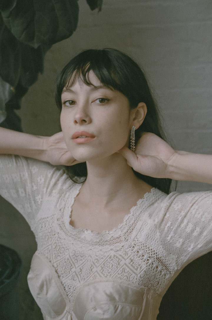 "A movement against that fast time." Analogue moments with Nina Menzel ...