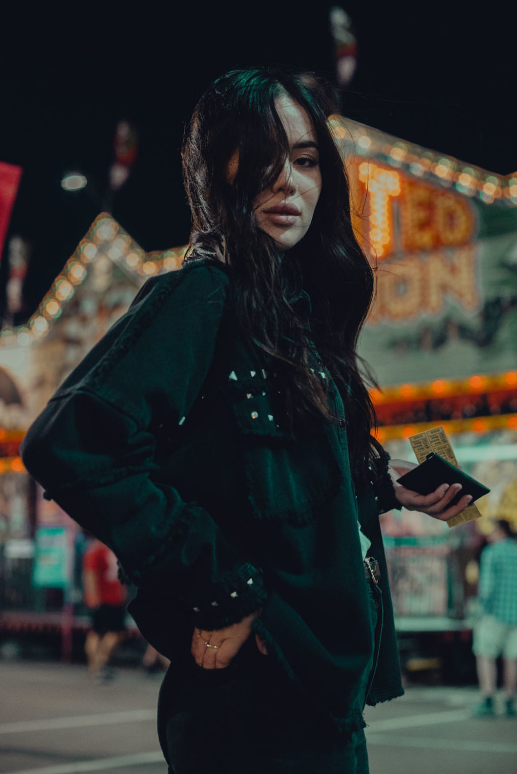 Hope Little captures Moments in Beautiful Colour - C-Heads Magazine