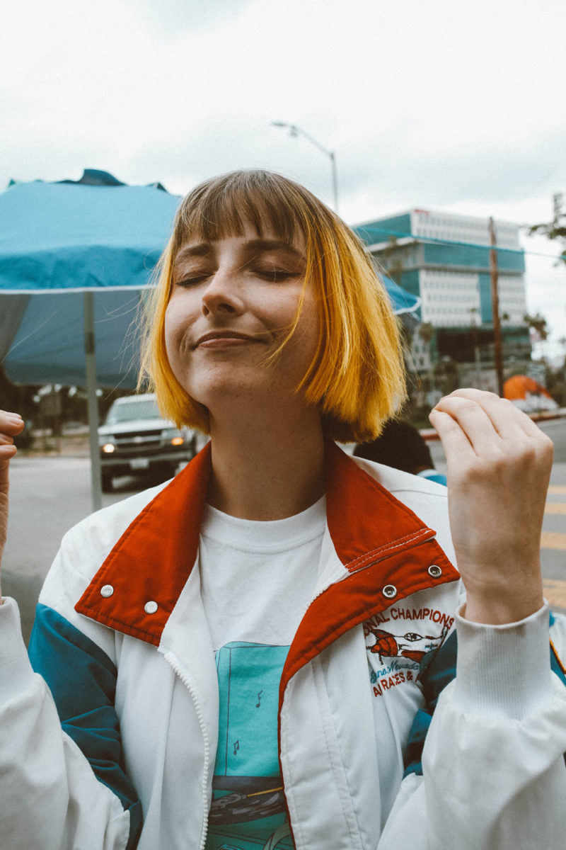 "I want that people have value" A moment with Tessa Violet - C-Heads ...