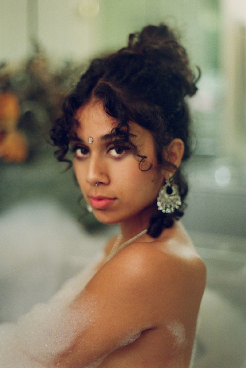 "My family is my priority." - 5 minutes with Leah - C-Heads Magazine