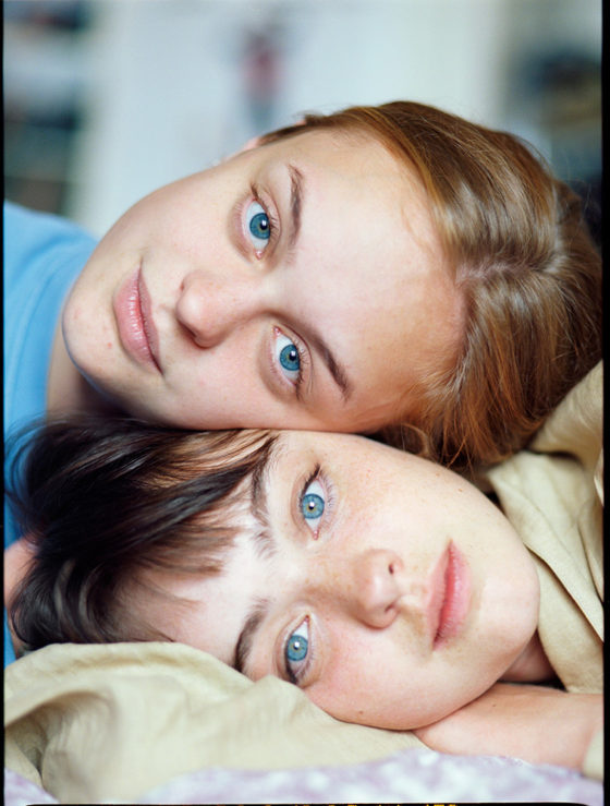 "Sisterhood" intimately documents the natural bonds of sisters - C ...