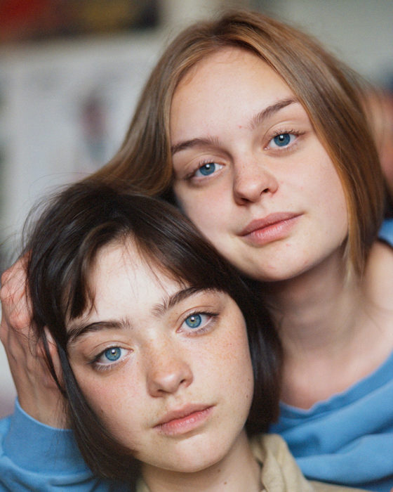 "Sisterhood" intimately documents the natural bonds of sisters - C ...