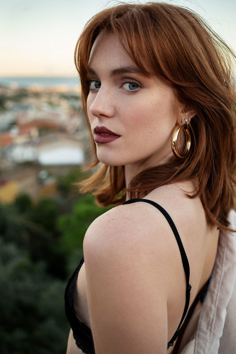 Hold on a moment with Mika Franssen - C-Heads Magazine