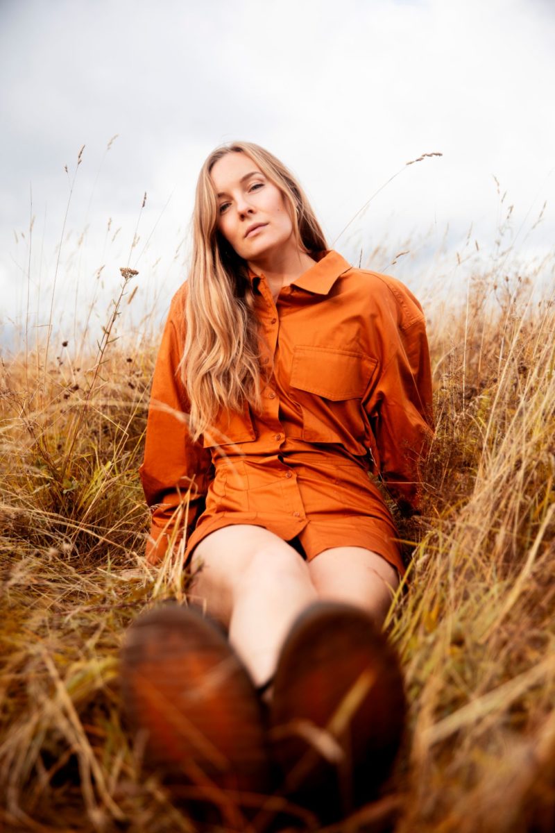 JOSEFINE recalls brighter days on danceable new single "Dreamin'" - C ...