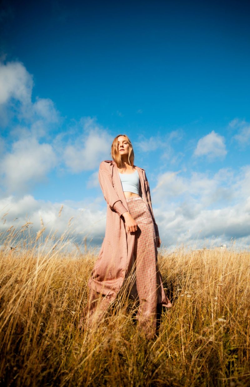 JOSEFINE recalls brighter days on danceable new single "Dreamin'" - C ...