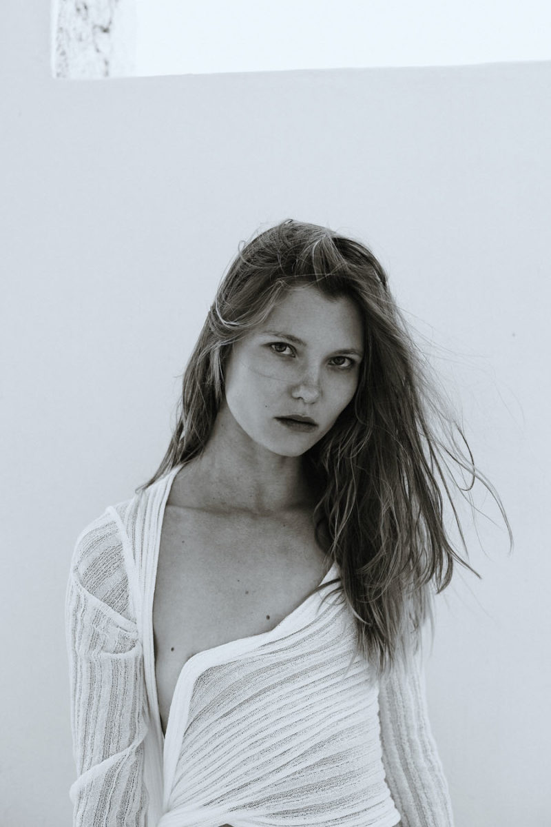 Flowers, fresh fruits and sparkling sunlight - C-Heads Magazine