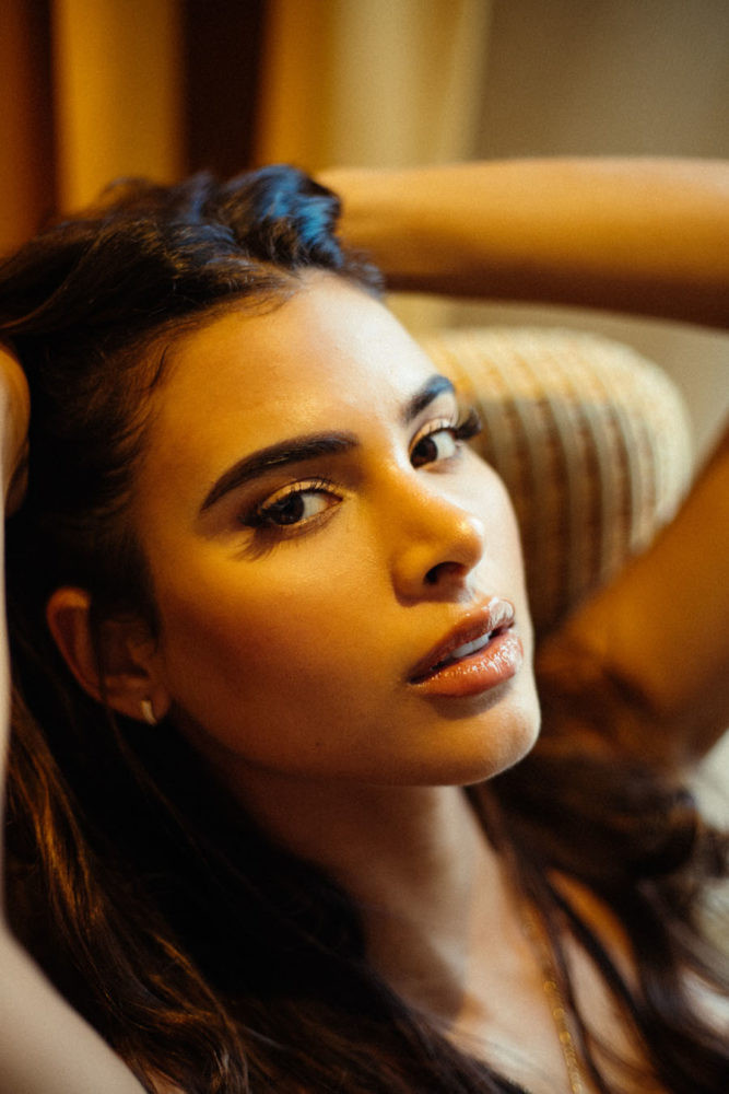 She is the golden hour - C-Heads Magazine