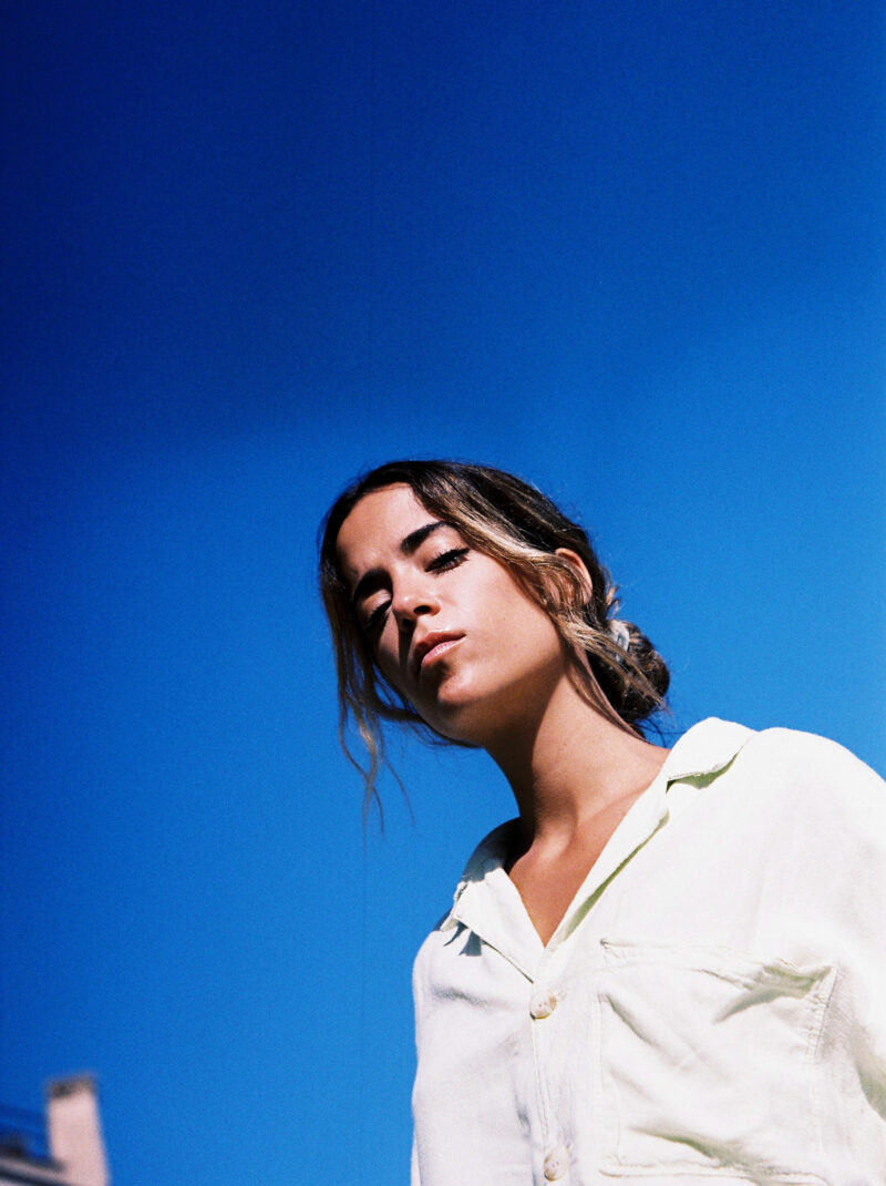 "A hymn to the therapeutic power of the kiss" Amycanbe drops a video ...