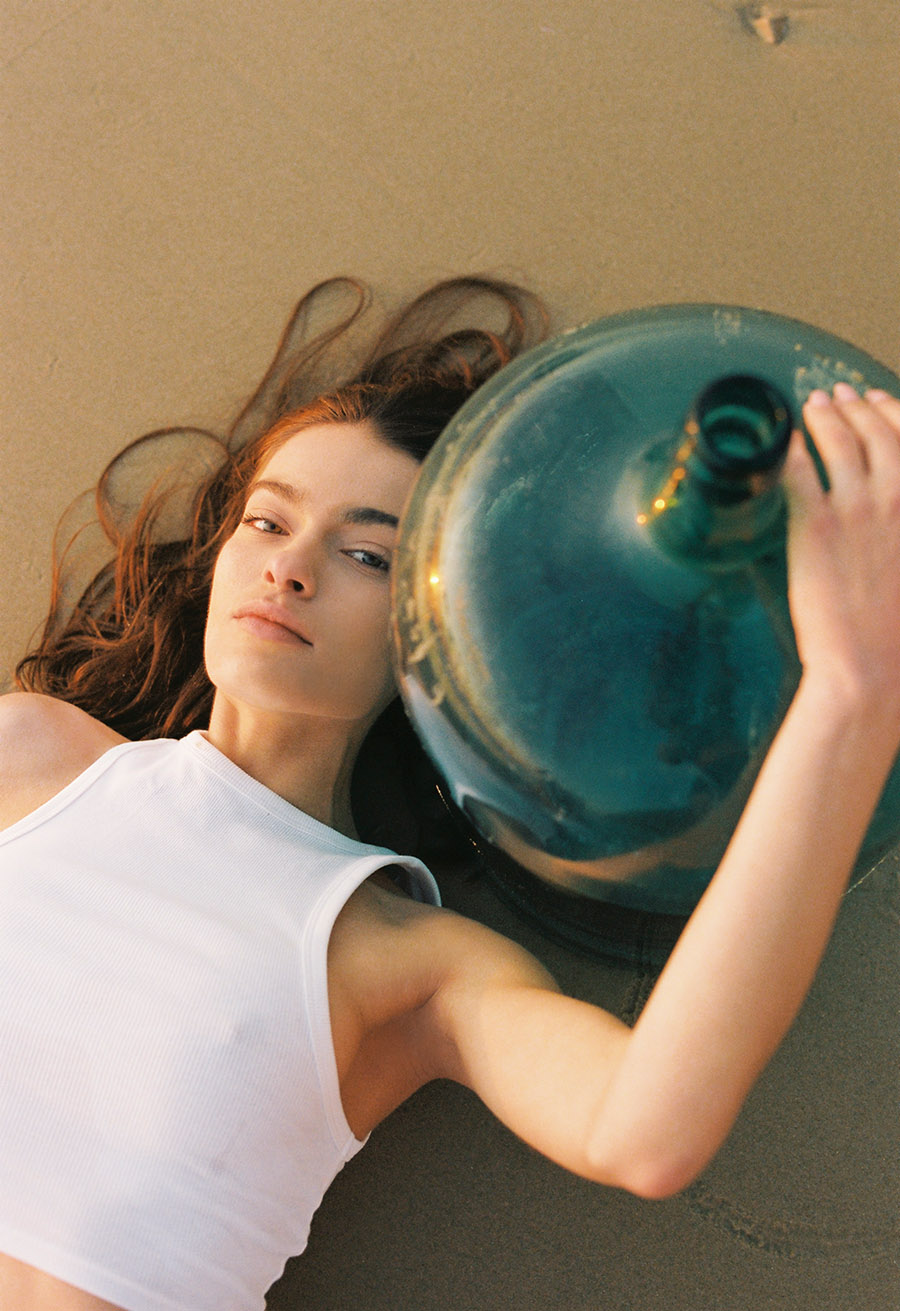 Between Cliffs and Sea - C-Heads Magazine