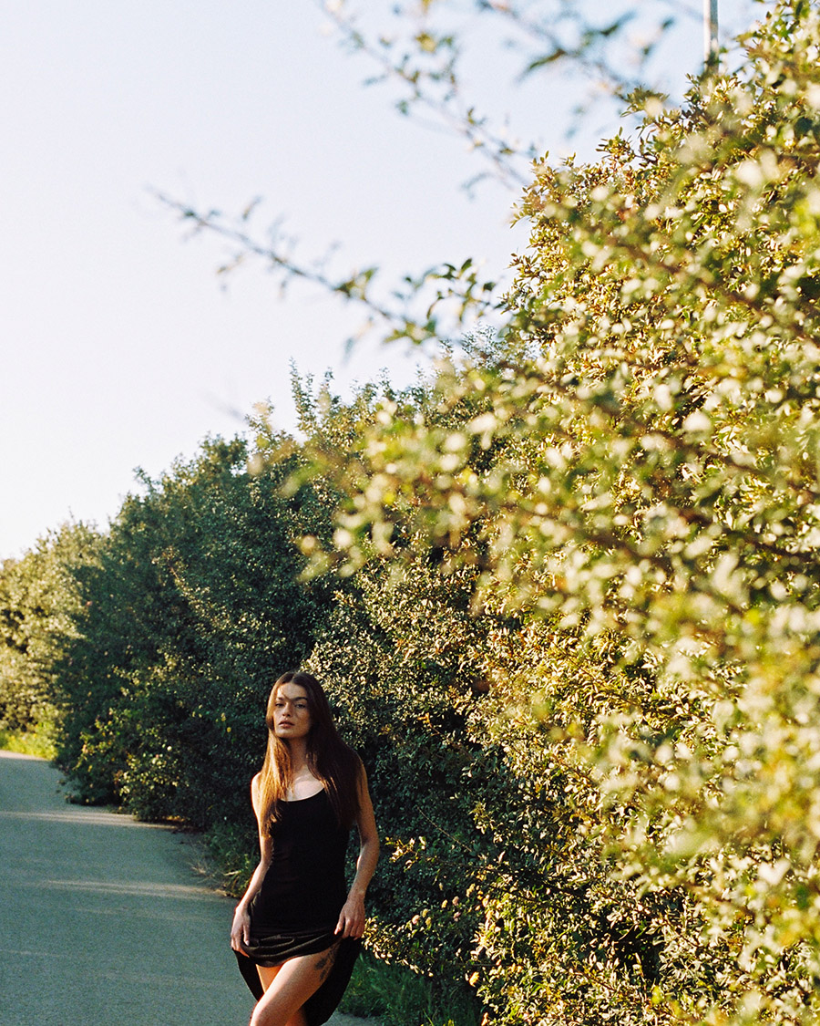 Between Cliffs and Sea - C-Heads Magazine