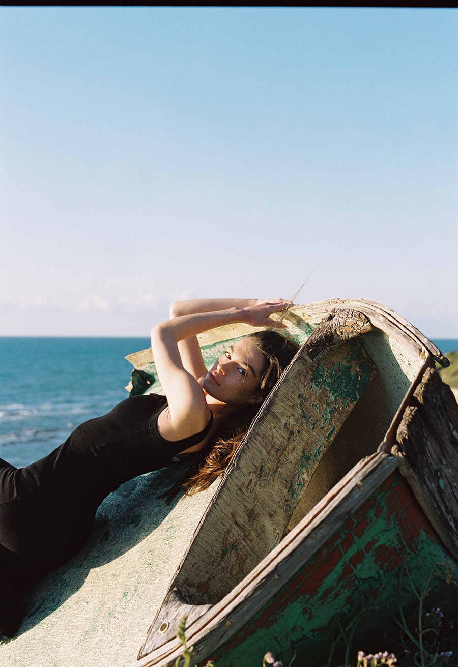 Between Cliffs and Sea - C-Heads Magazine