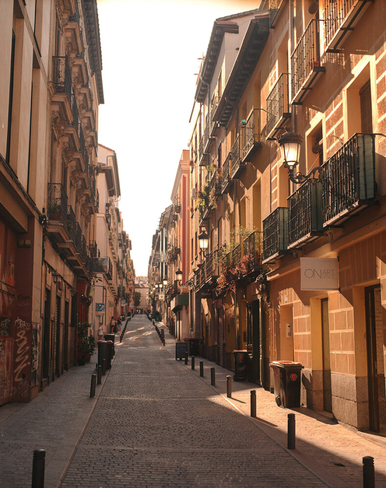 "¡Madrid, por favor" A series by Vitalik Melnikov - C-Heads Magazine